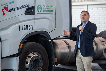 Iveco y Transportes Interandinos celebran el inicio de operaciones de ...
